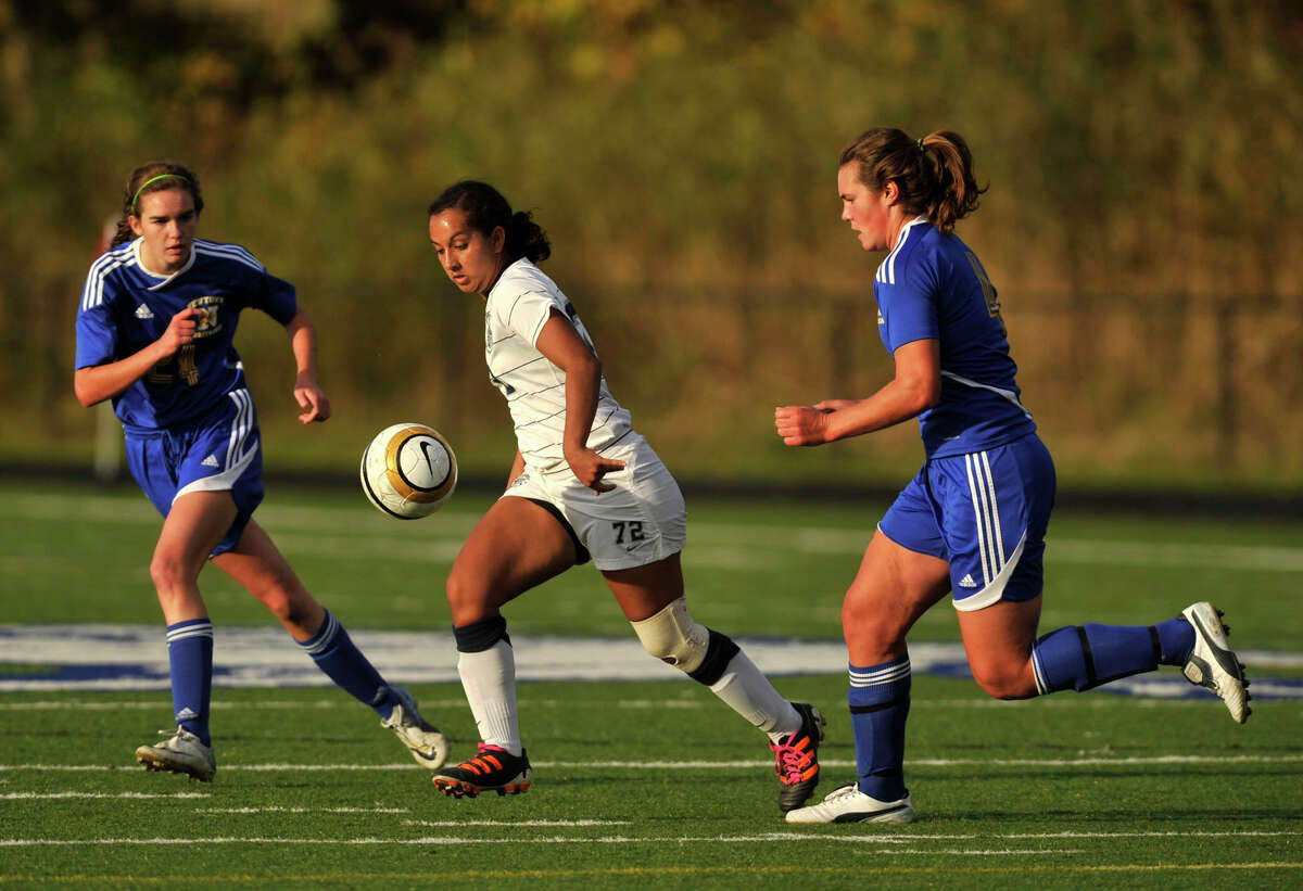 Paige Davis' penalty kick hands Newtown girls soccer team first loss ...