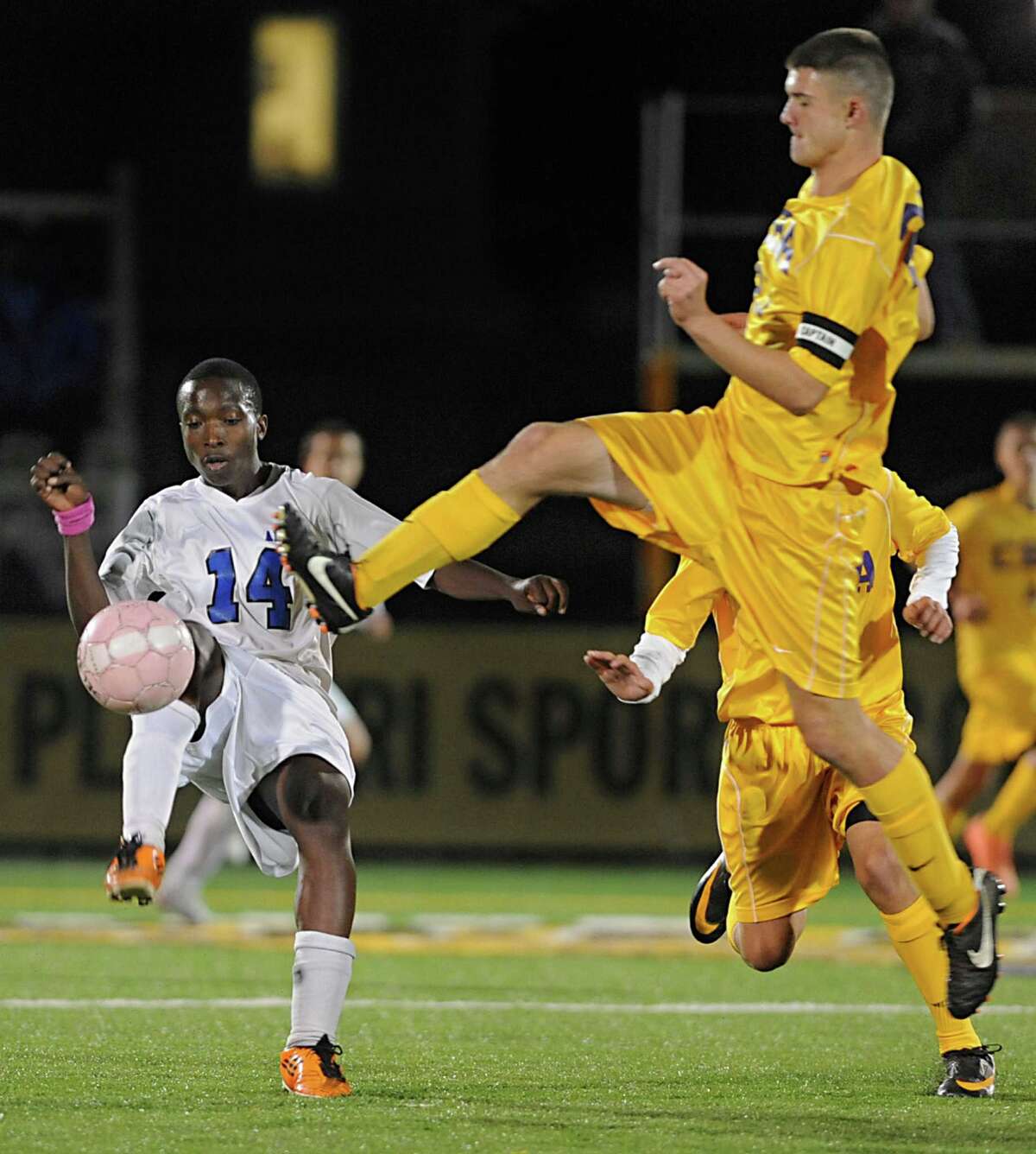 Streaks, Jesters in AA final