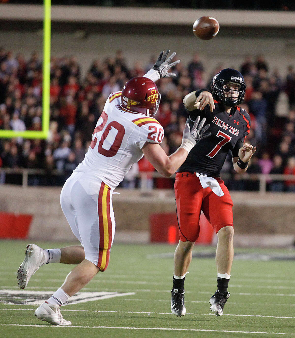 Tech's Doege shows poise under the radar