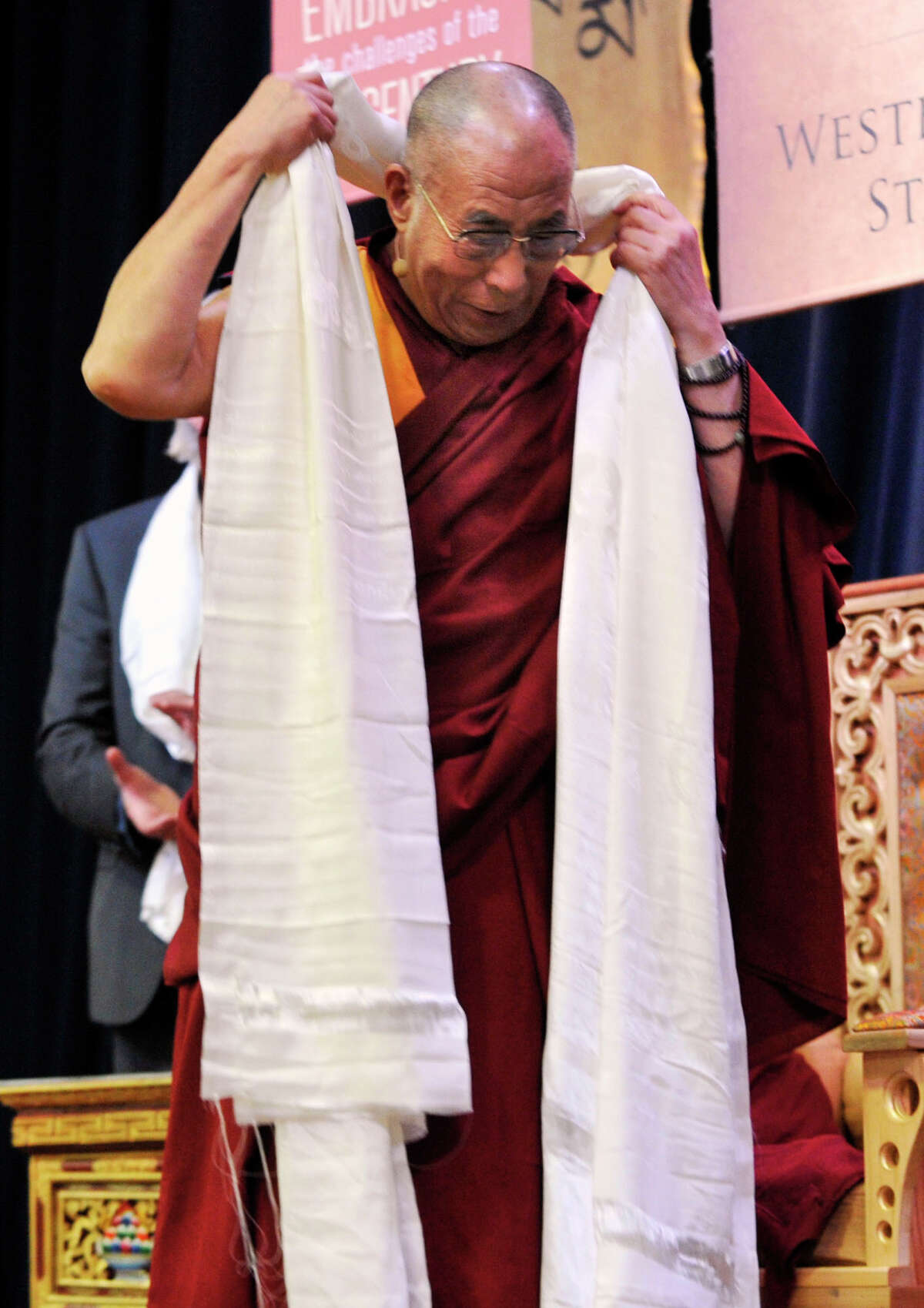 Dalai Lama speaks in Danbury of peace
