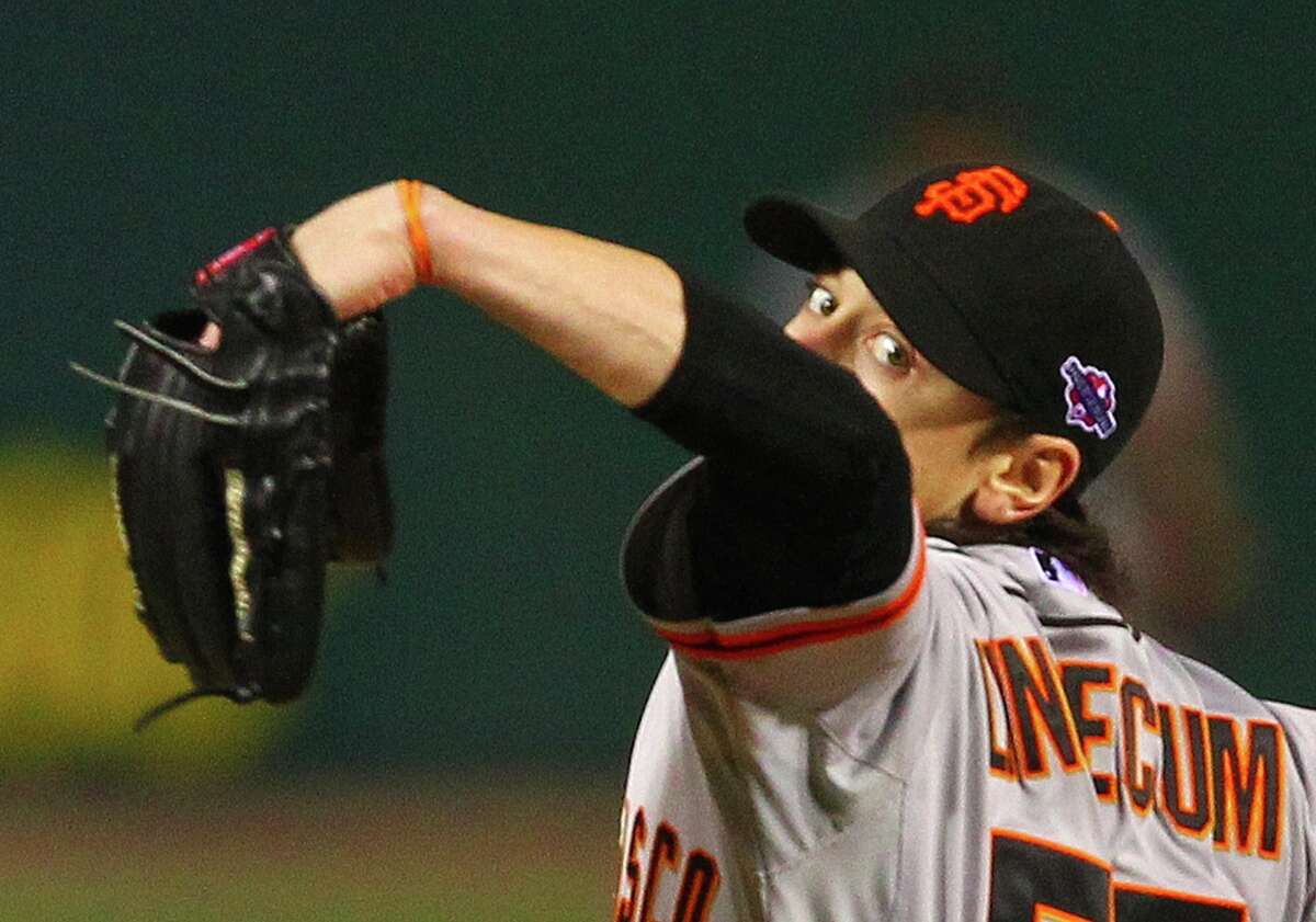 Tim Lincecum handling loss of spotlight with aplomb