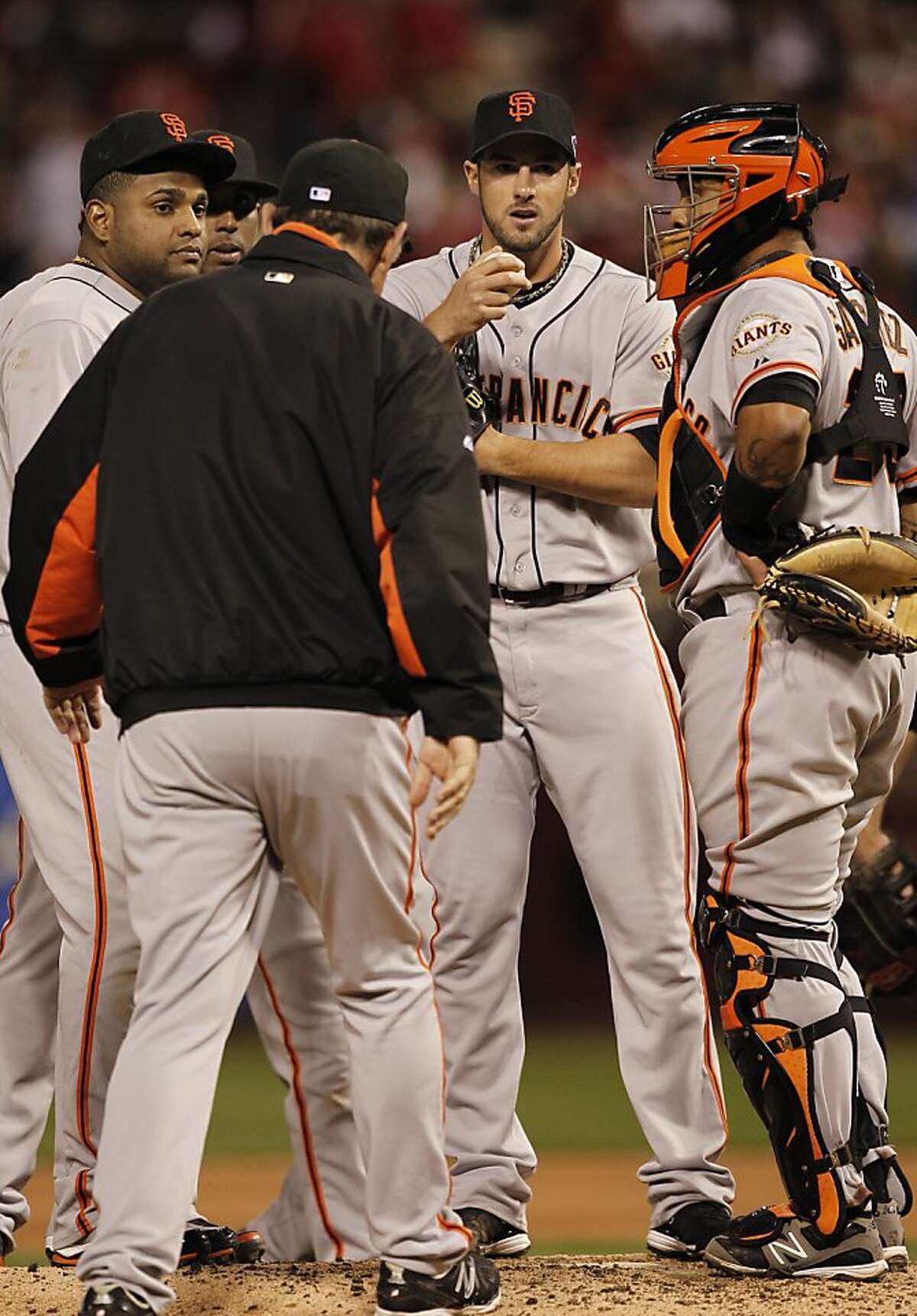 Cardinals push Giants back to the brink