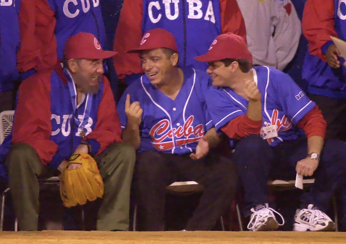 Fidel Castro, Cuba’s revolutionary former leader, dies