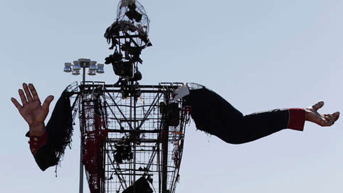 Fans say goodbye to Big Tex on Facebook