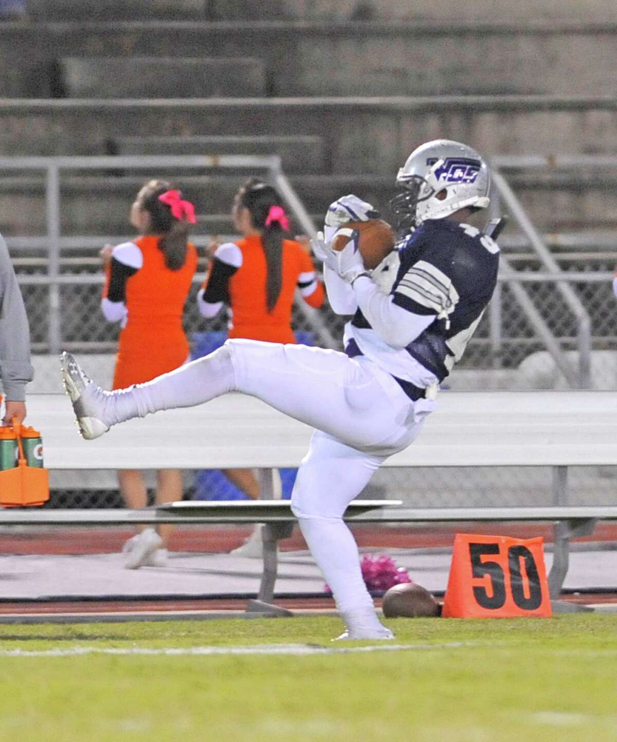 Four WO-S football players, two Silsbee players voted 3A all-state