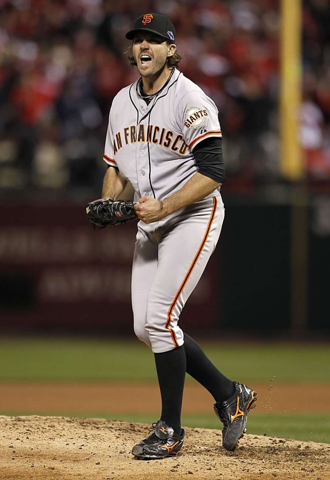 Barry much in it: Giants win Game 5