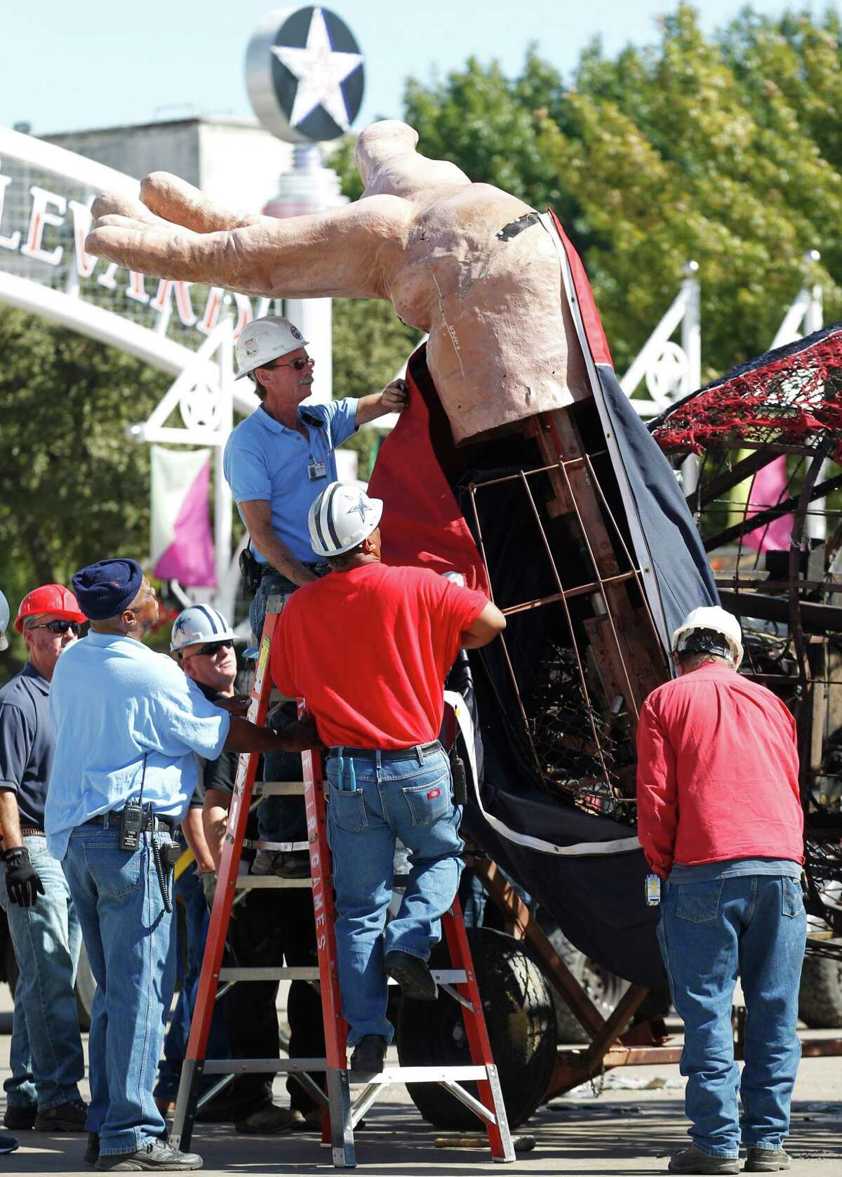Fair: New Big Tex voice chosen but still secret