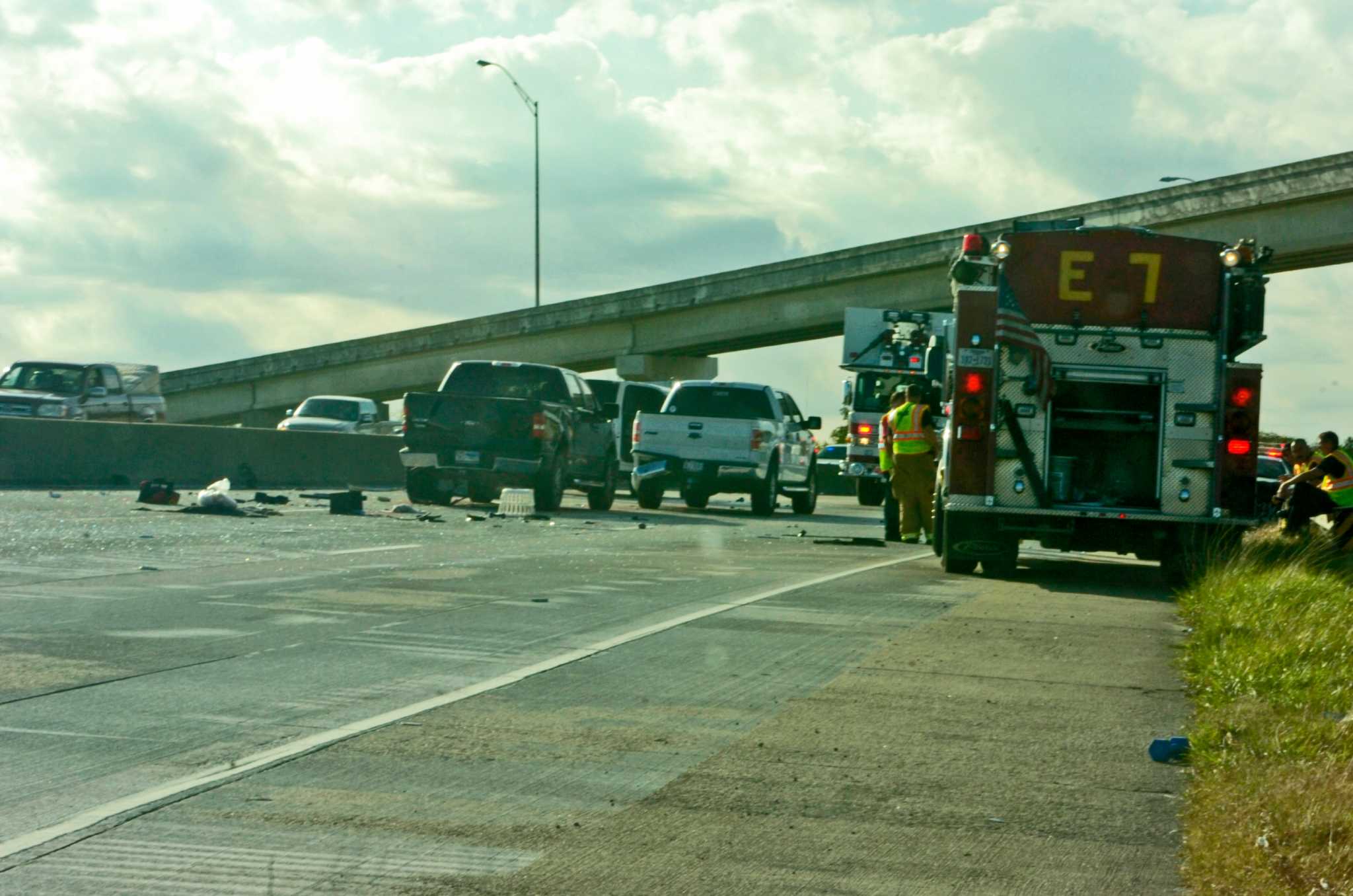I-10 wreck kills Bridge City man