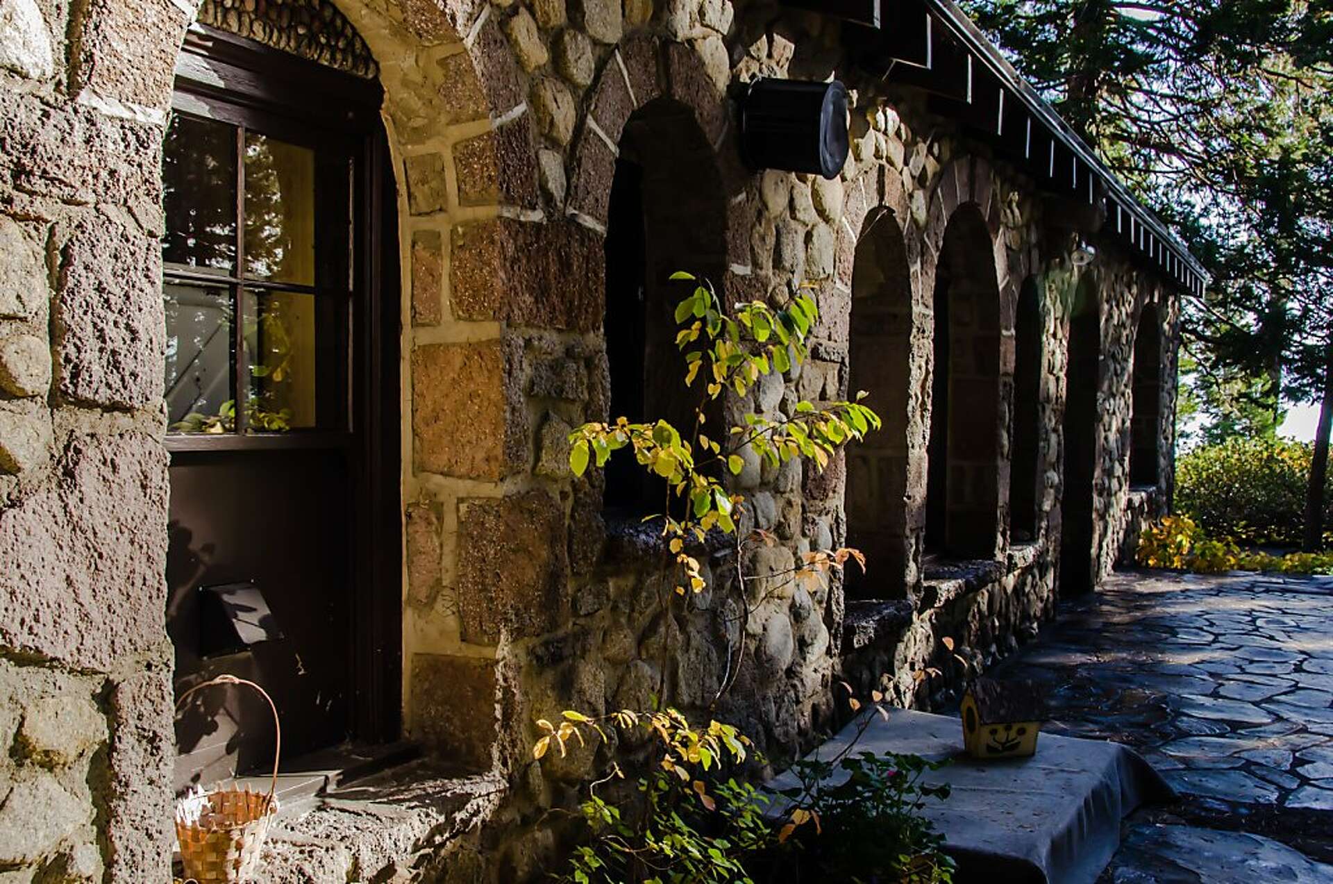 Tahoe stone house a link to geologic past