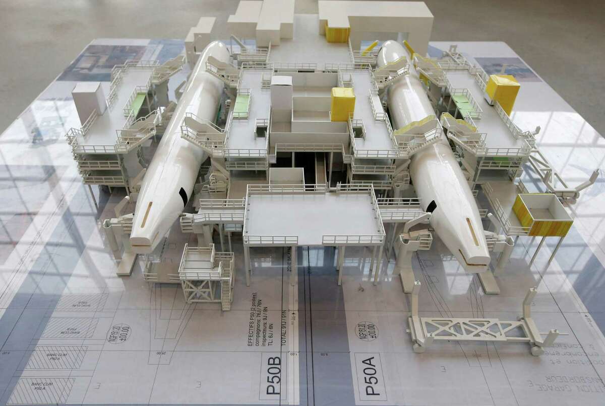 Airbus inaugurates A350 assembly line