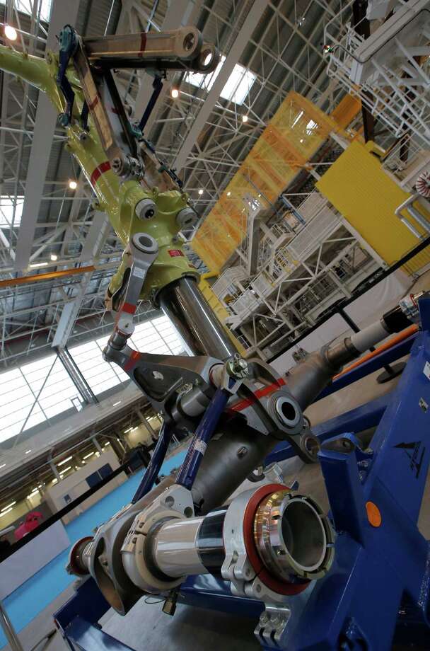 Airbus inaugurates A350 assembly line - seattlepi.com