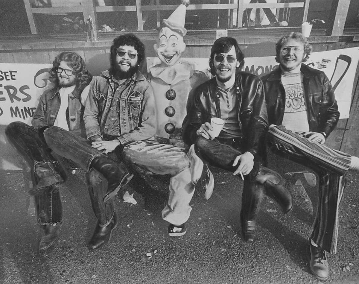 2 generations of Hoodoo Rhythm Devils