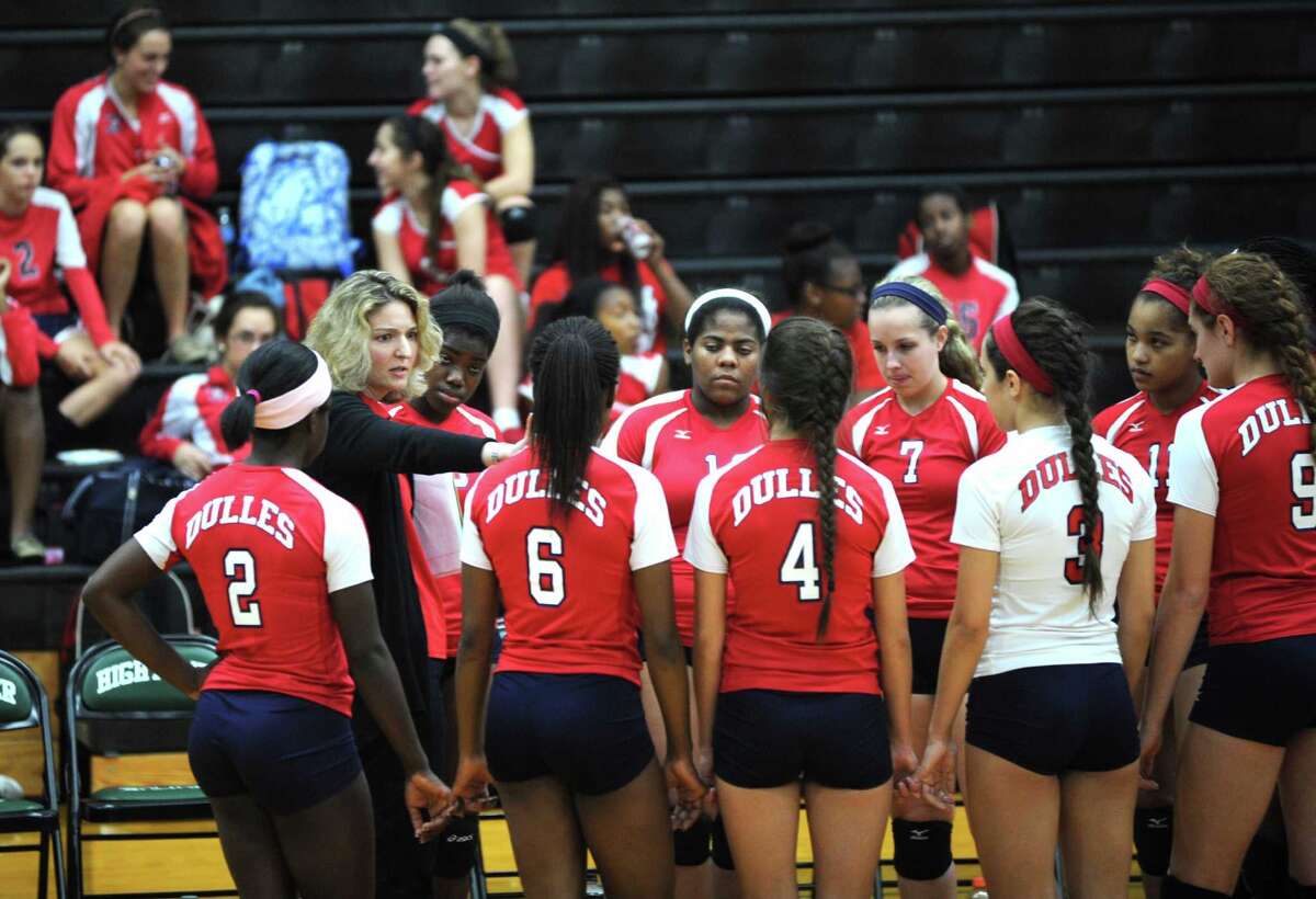Volleyball: Dulles rediscovers playoff form