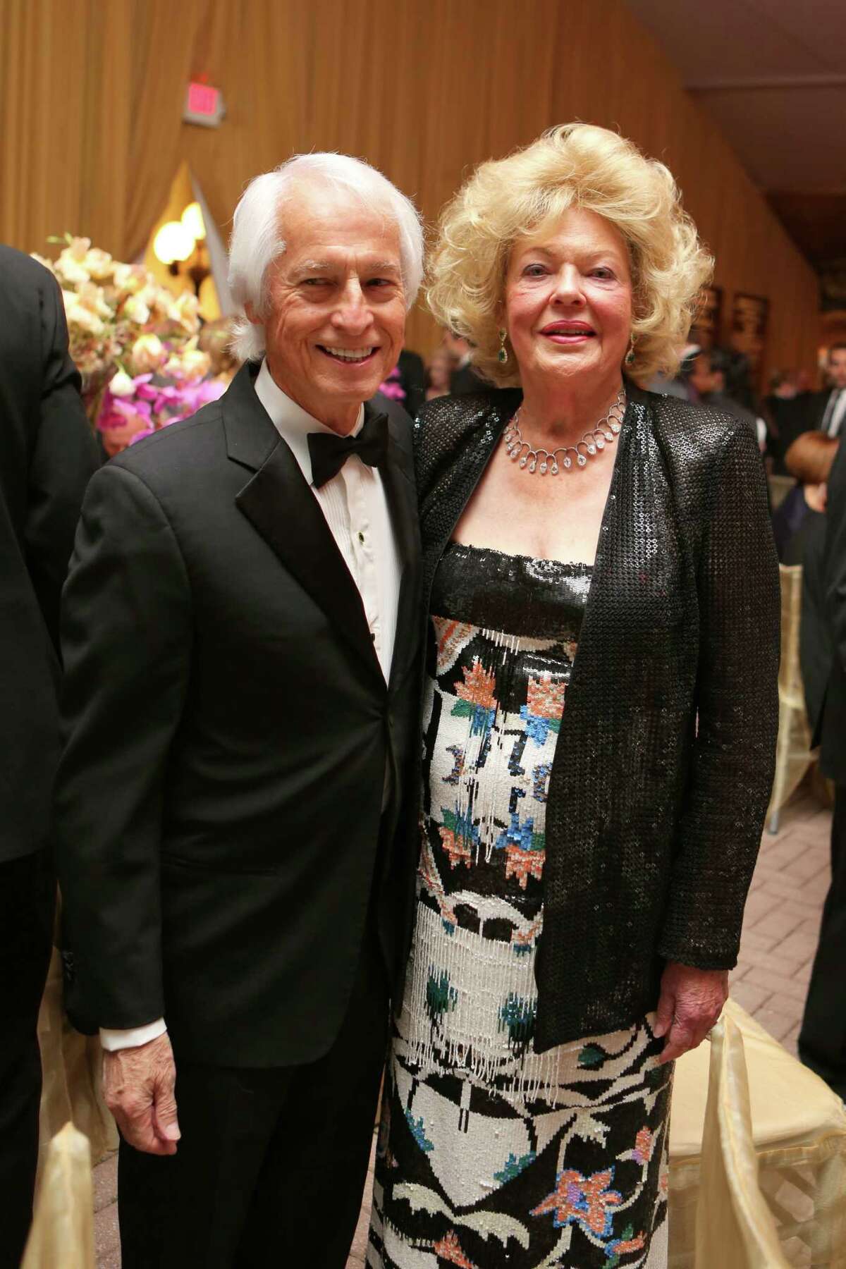 Opera dinner takes artful vibe outside