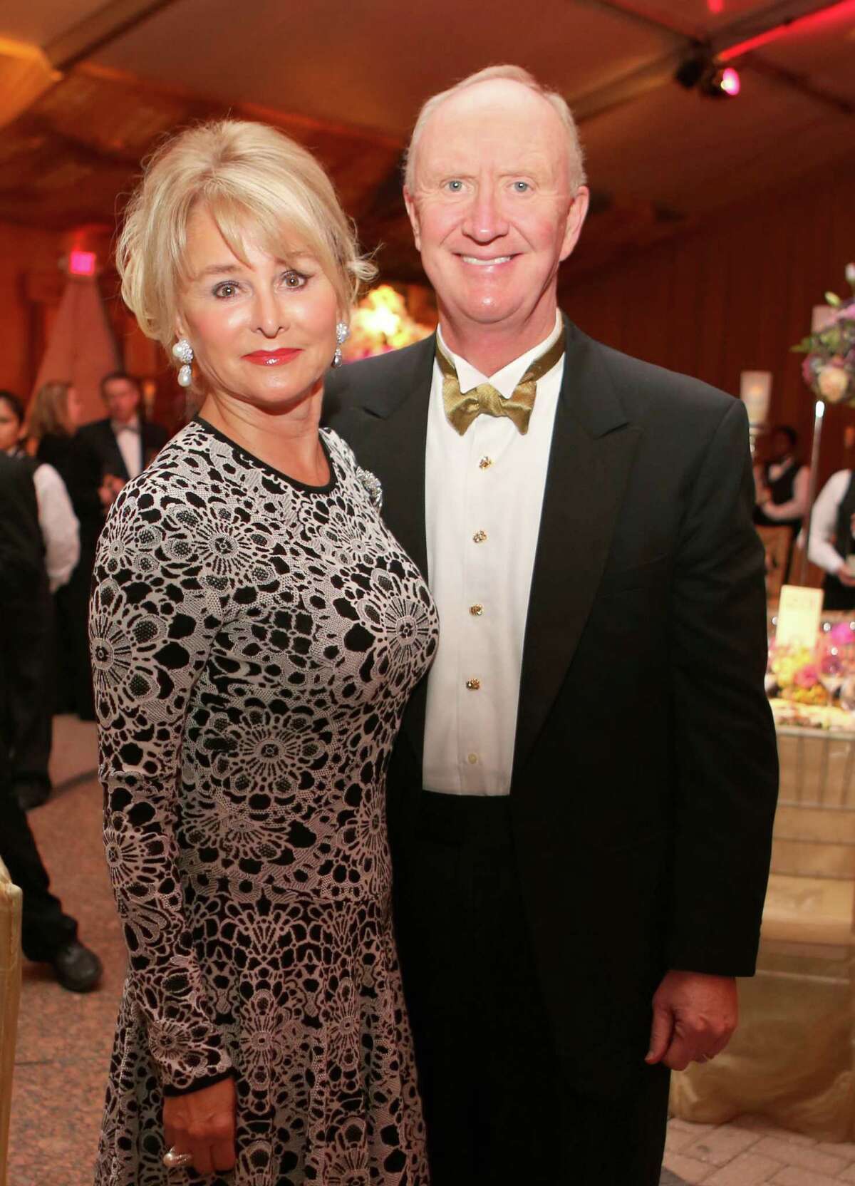 Opera dinner takes artful vibe outside