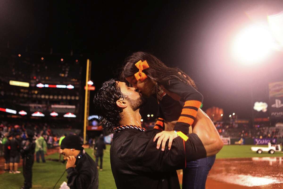 Angel Pagan to re-sign with Giants