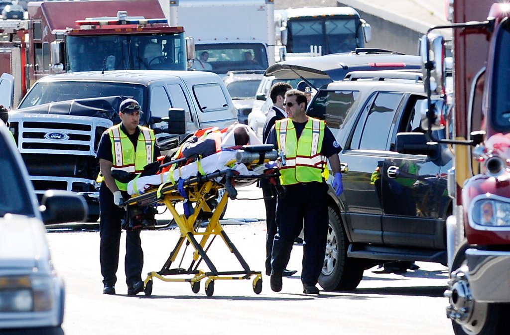 Harry Reid slightly hurt in car crash