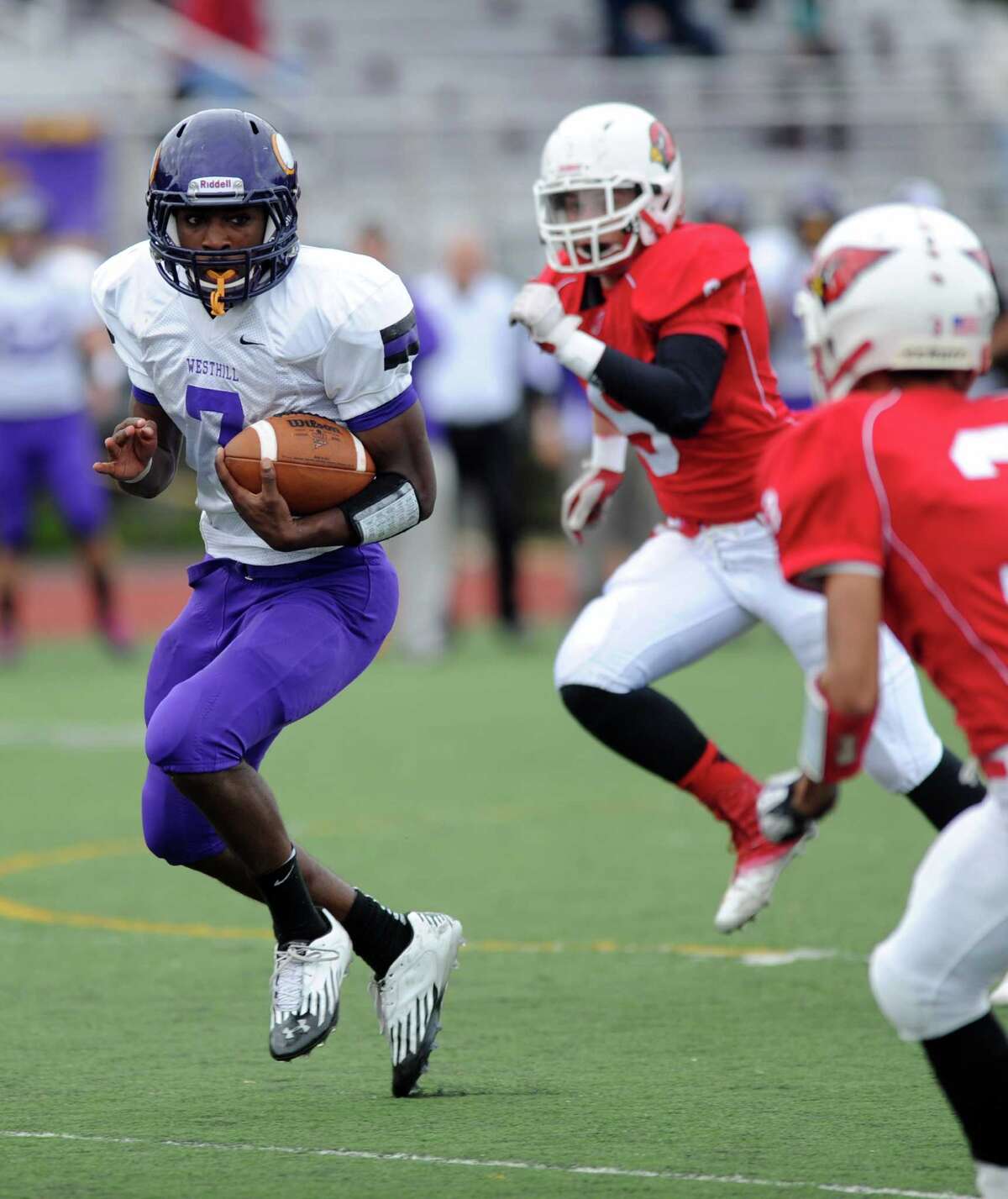 Greenwich football team beats Westhill, remains unbeaten