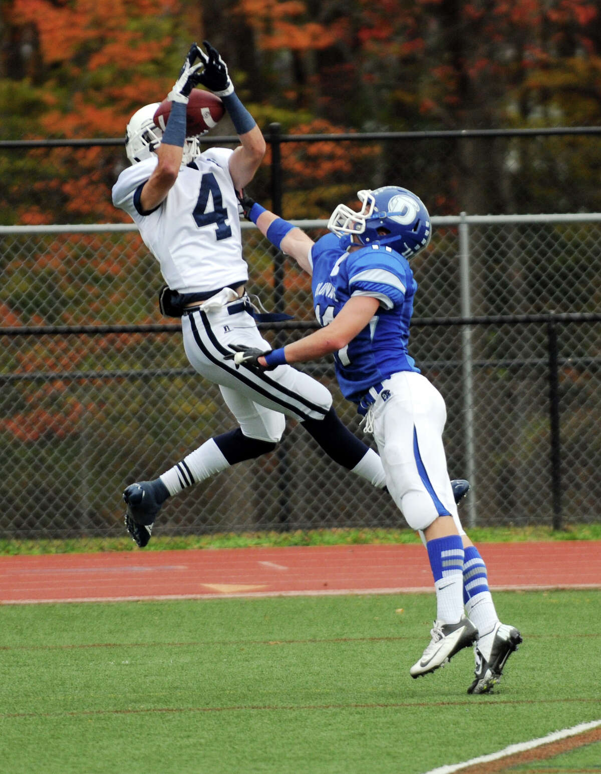 Greenwich, Staples primed for FCIAC football championship