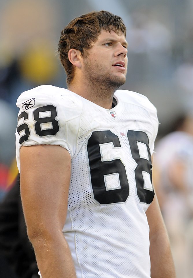 Raiders line works at protecting Palmer