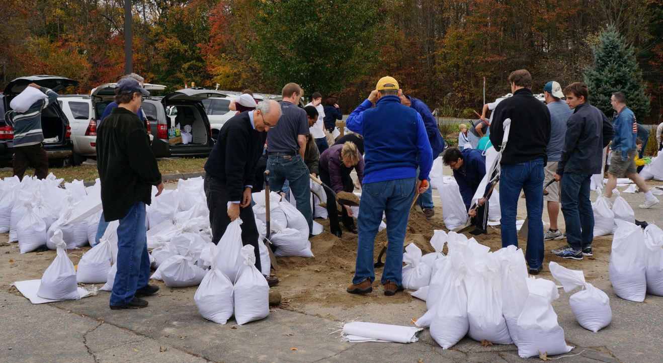 Sandy closing in: Westport evacuations urged -- 'Take Storm Irene from ...