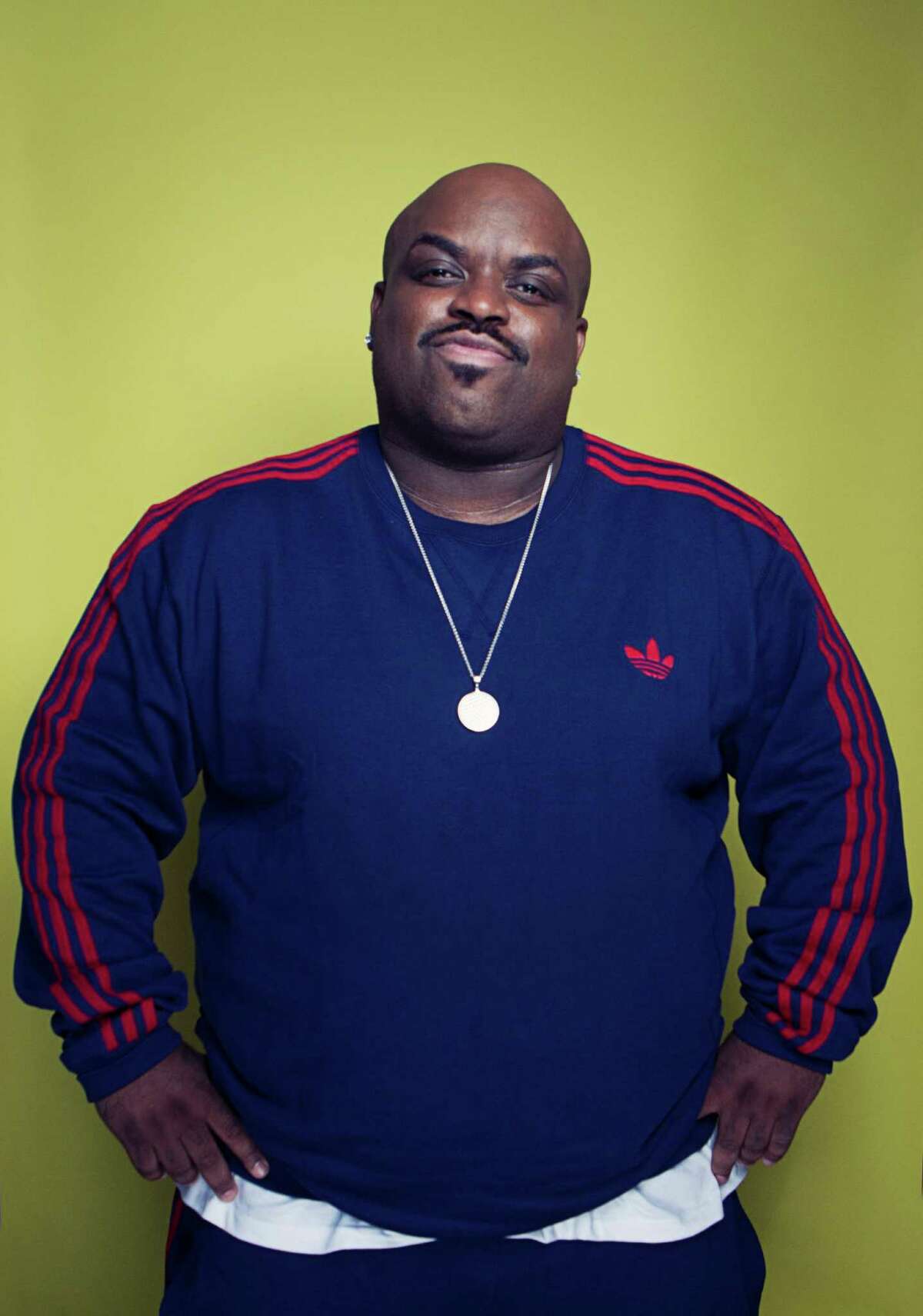 Cee Lo spreads some Christmas magic