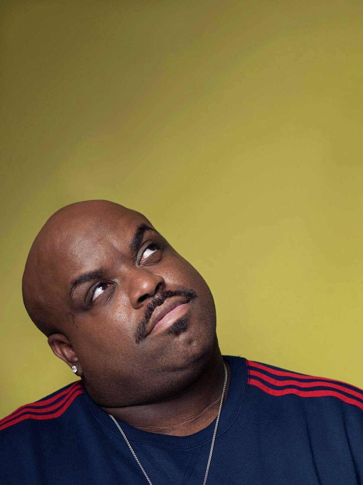 Cee Lo spreads some Christmas magic