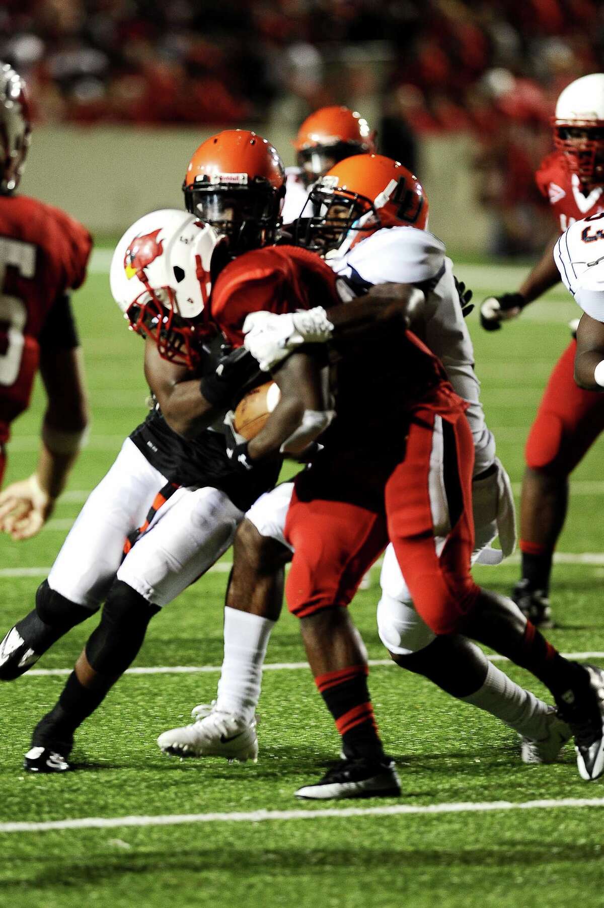 Running back Sims leaving Lamar