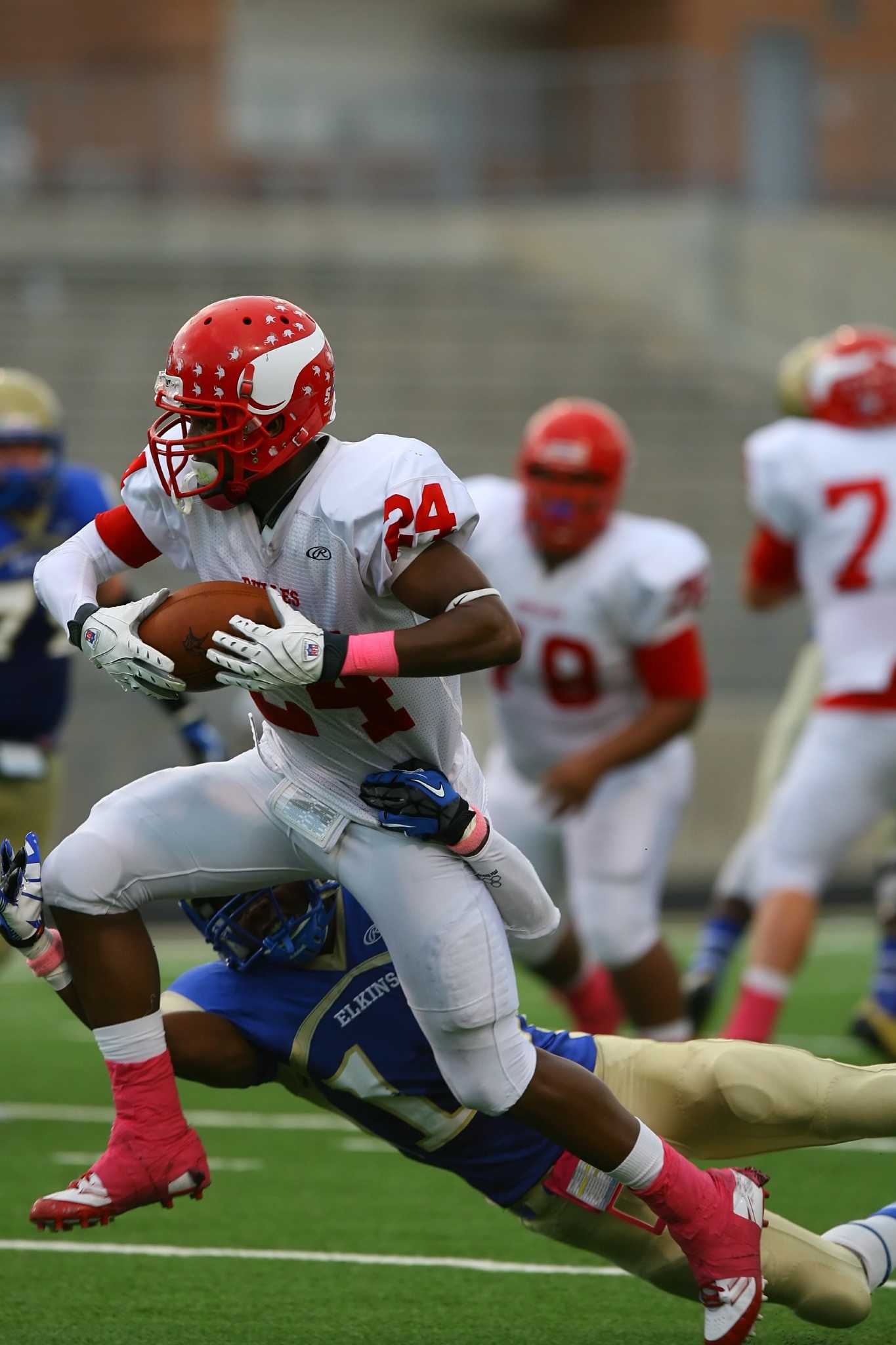 Football: Bush hopes to continue Dulles' slide