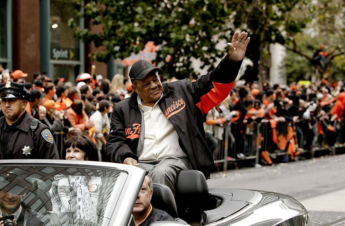 Huge turnout for Giants parade up Market