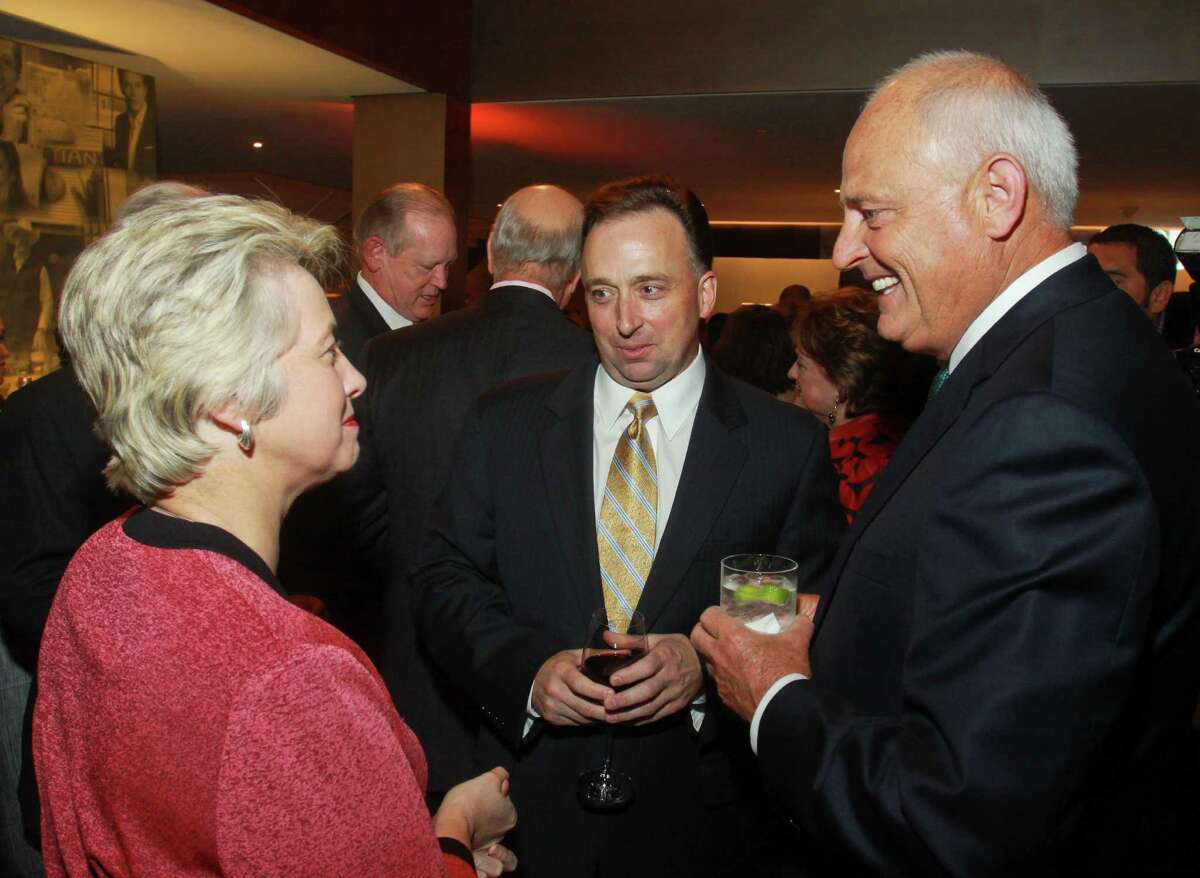 Jennifer Hudson wows at Hearst party