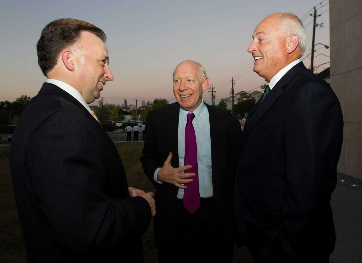 Jennifer Hudson wows at Hearst party