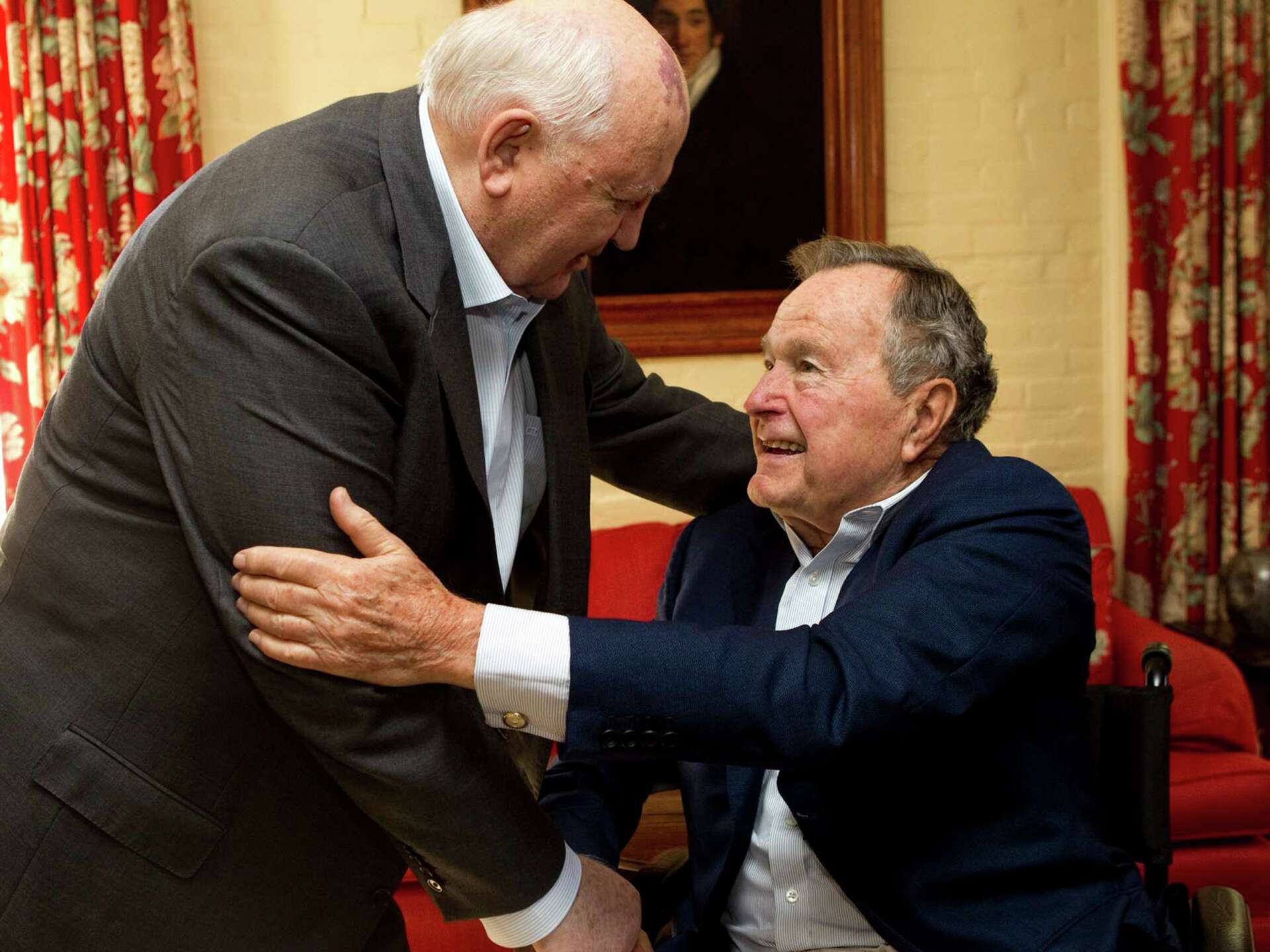 Two Cold War hands, Gorbachev and Bush, lunch in Houston