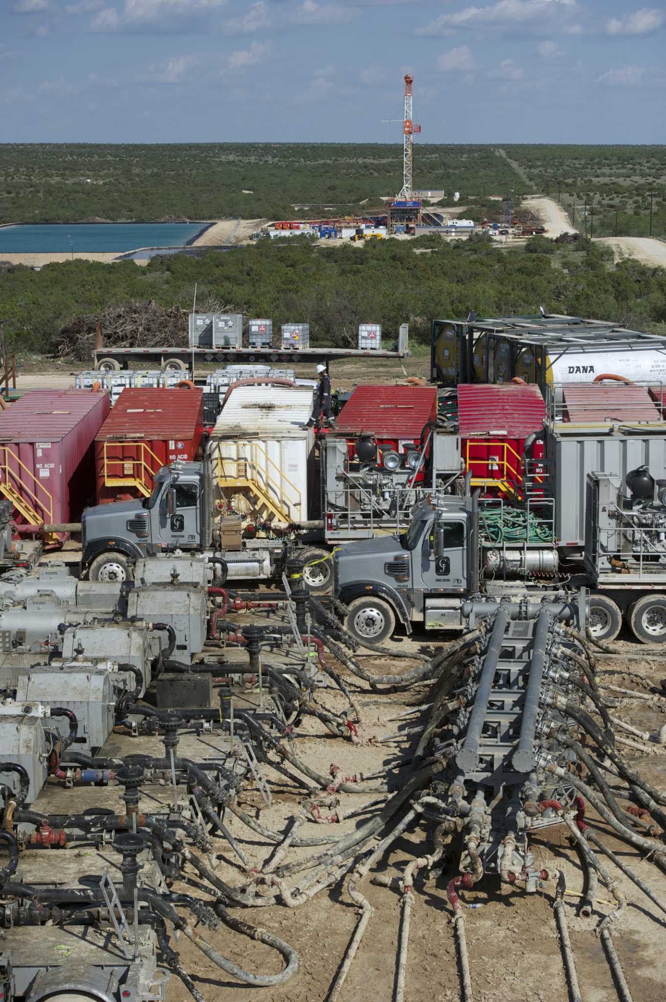 Apache completes $7 billion in asset sales