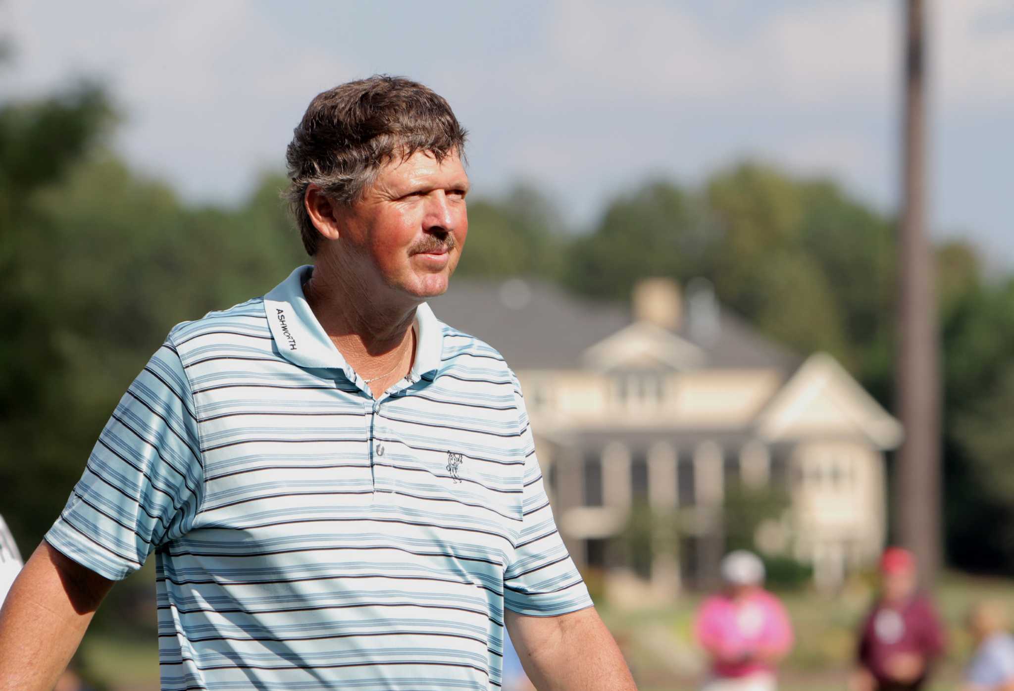 Blake grabs early lead in Champions Tour finale