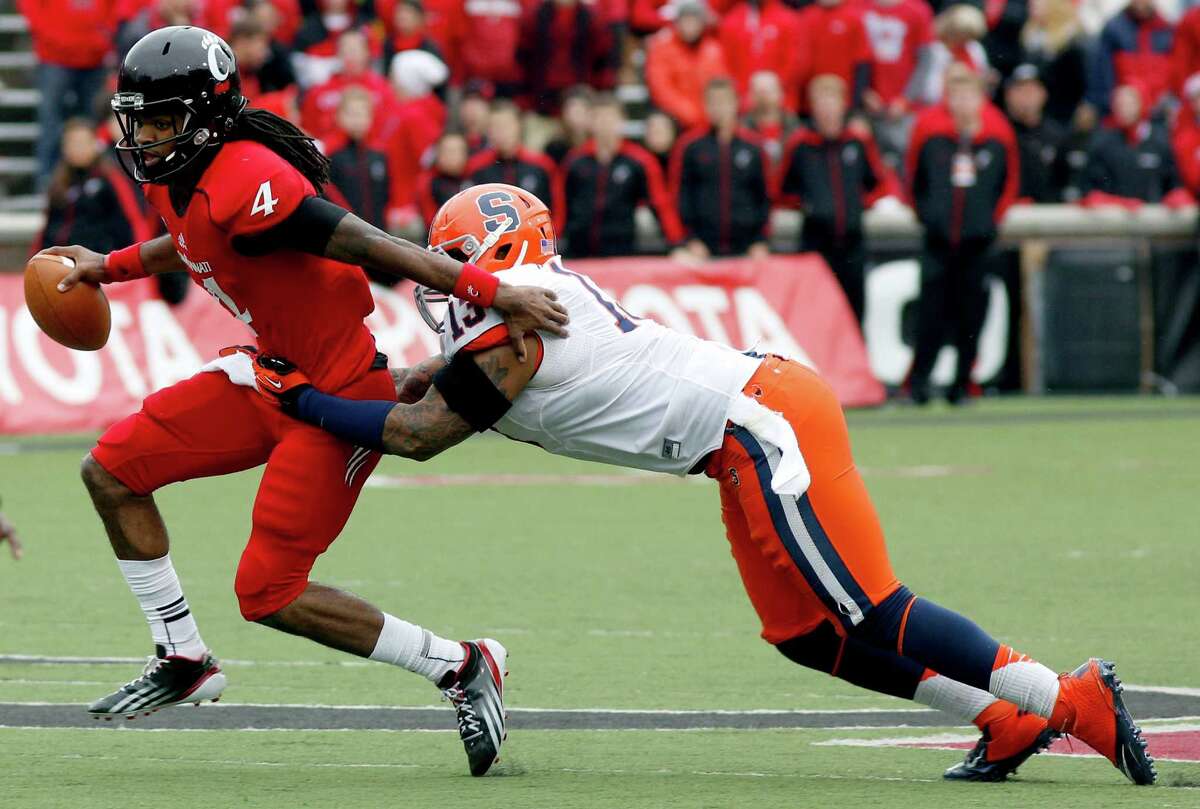 Sloppy Orange fall on road