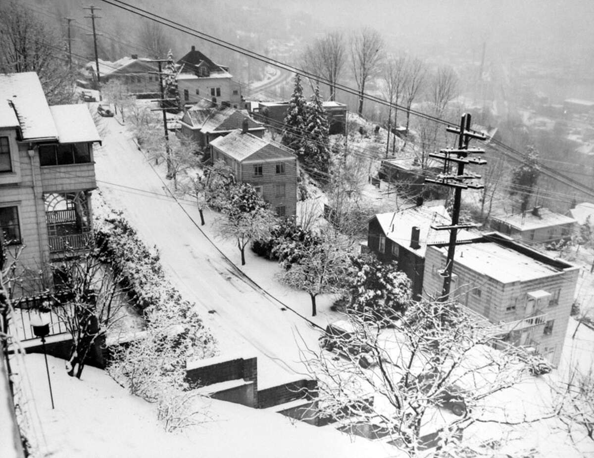 PHOTOS: The 1940s snowstorm that stopped Seattle