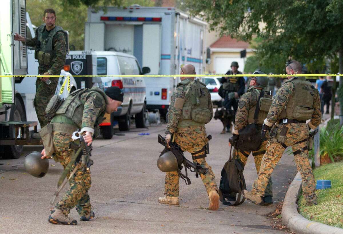 Man slain by HPD officer after SW Houston standoff