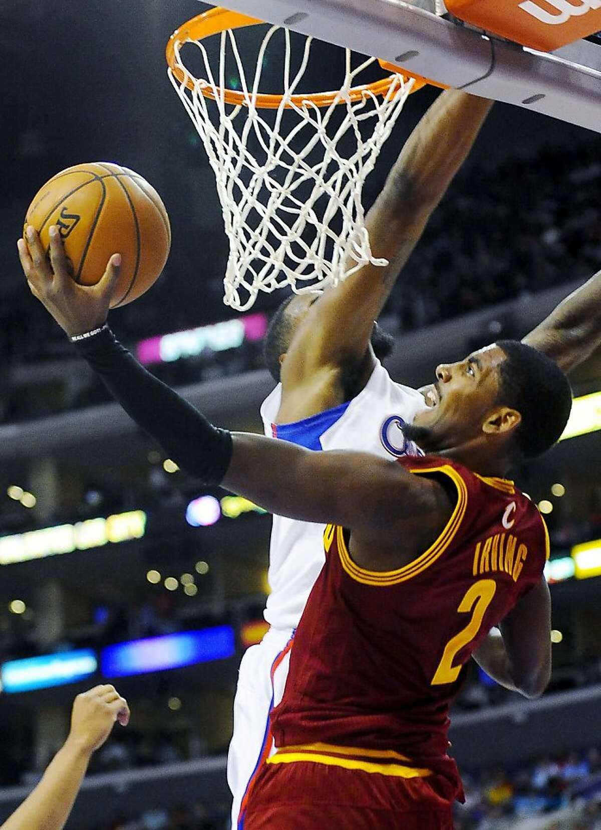 NBA results, Nov. 5