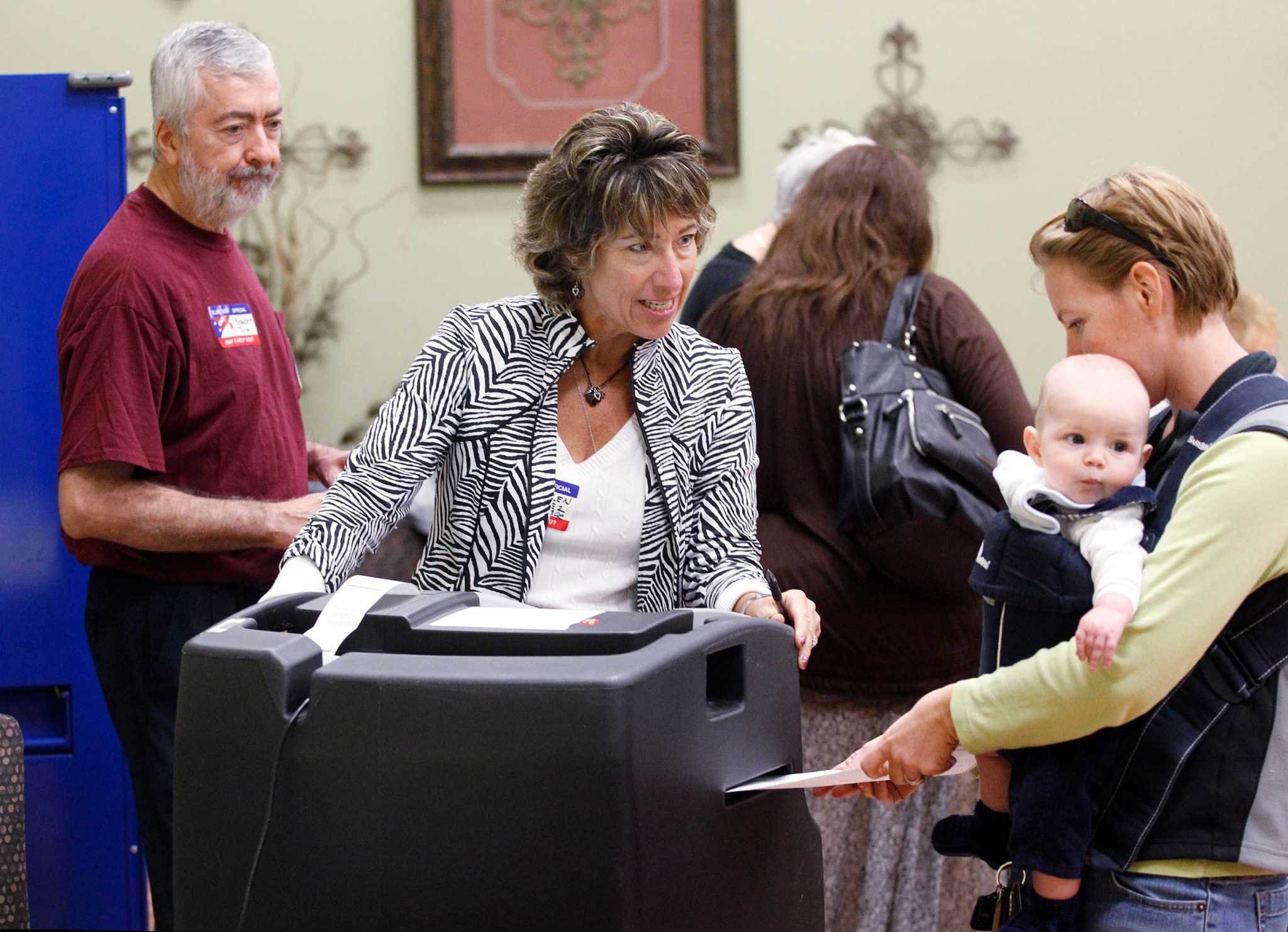 Judge in execution appeal case re-elected