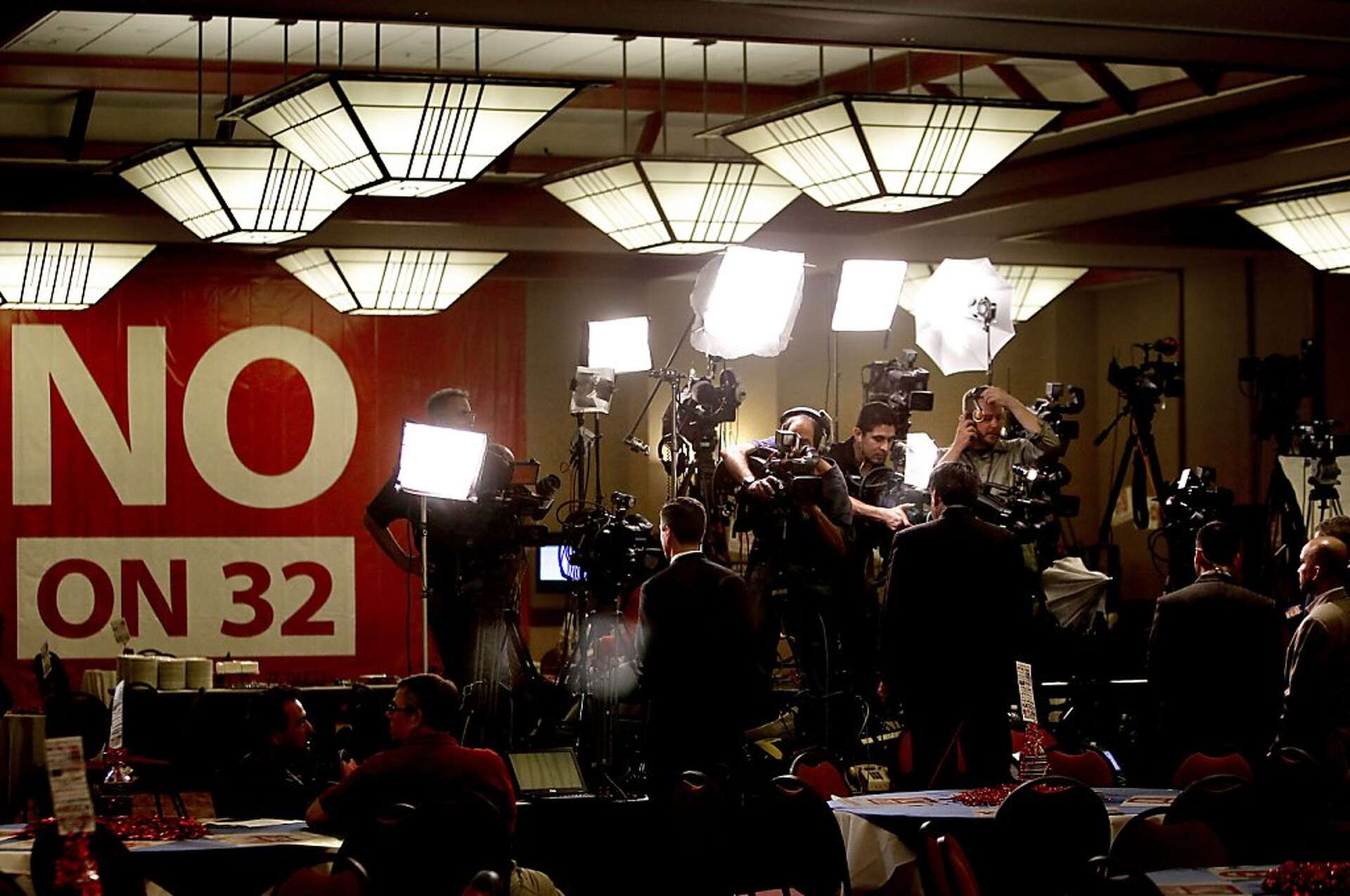 Labor beat Prop. 32 via social media