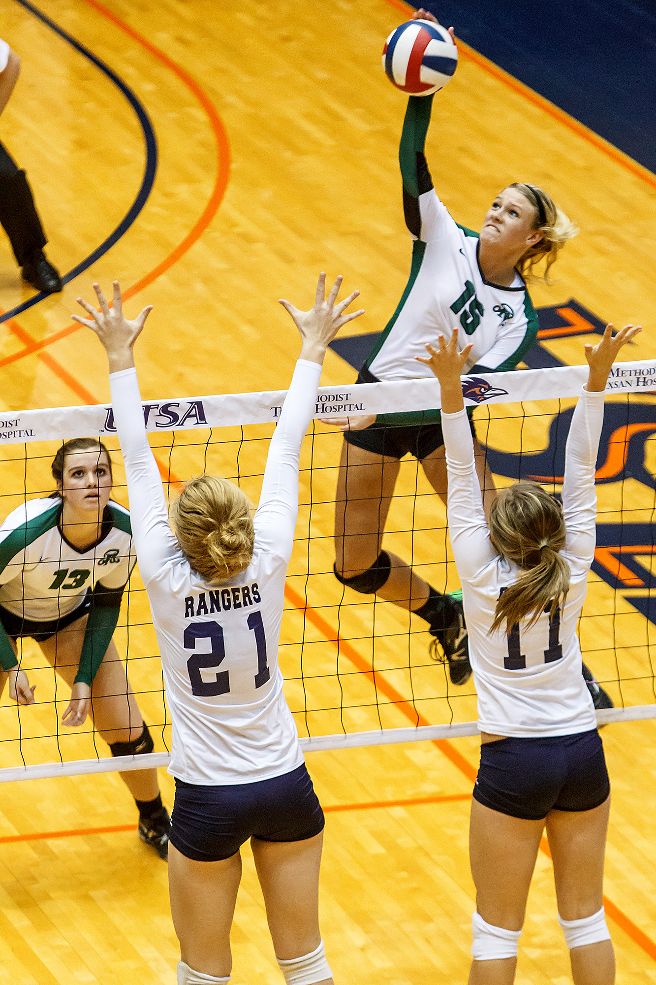 Lady Rangers advance to regional volleyball tourney