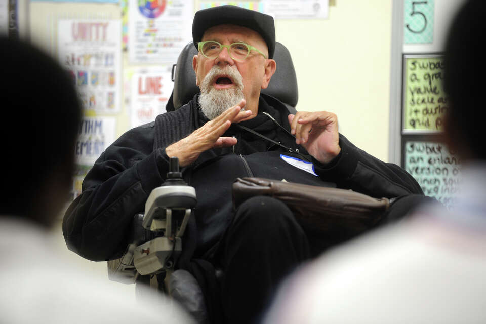 Chuck Close in Bridgeport to inspire youngsters through art