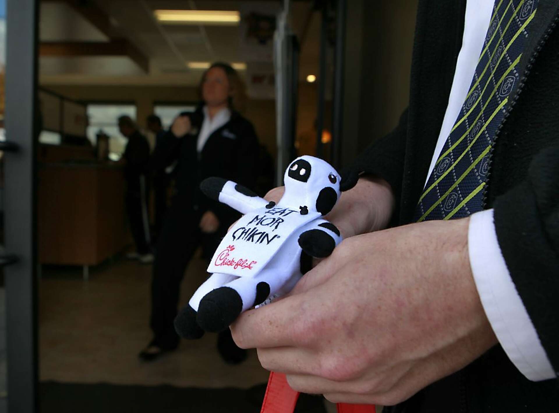 At Chick-fil-A opening, no feathers fly