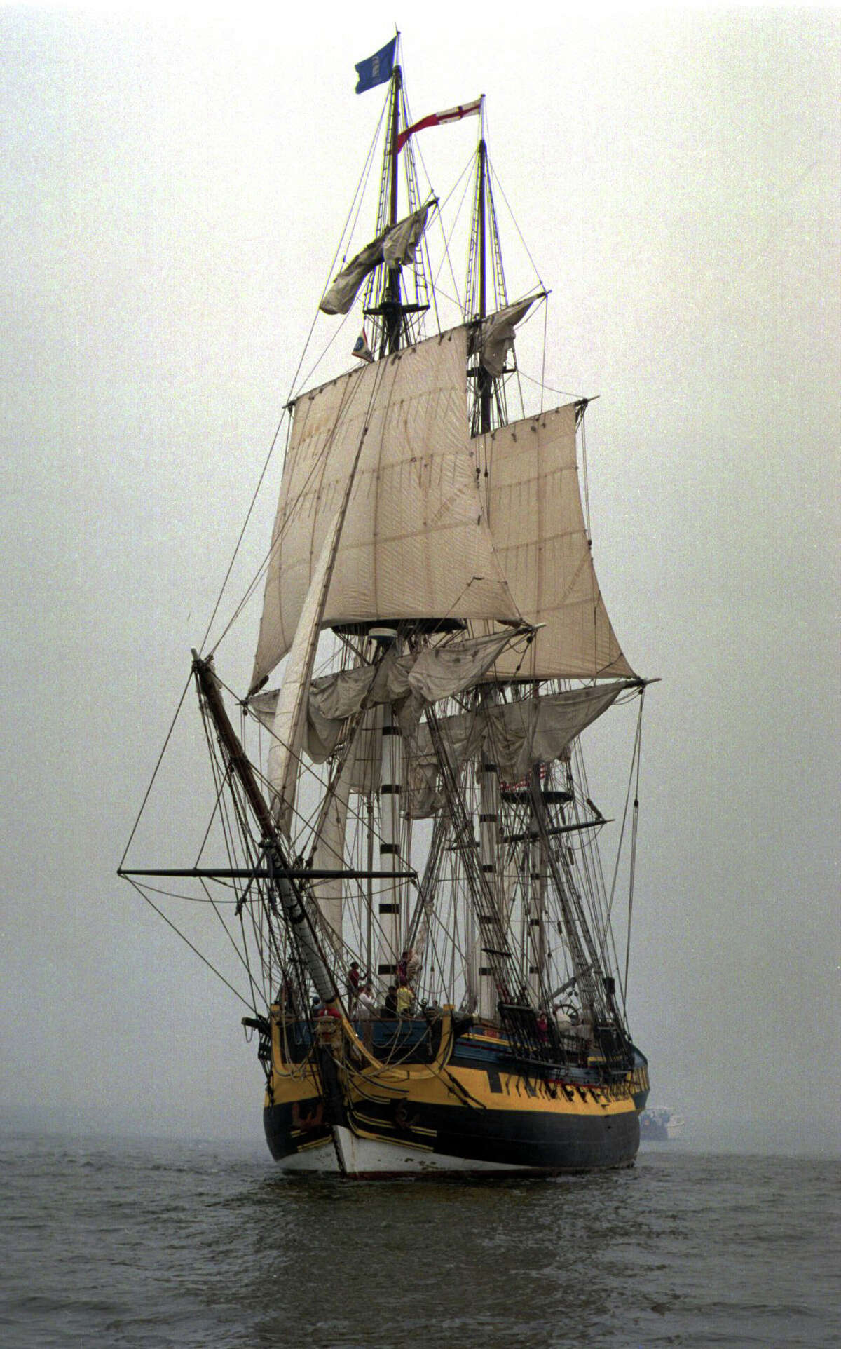 Bridgeport sailors recall captain of HMS Bounty