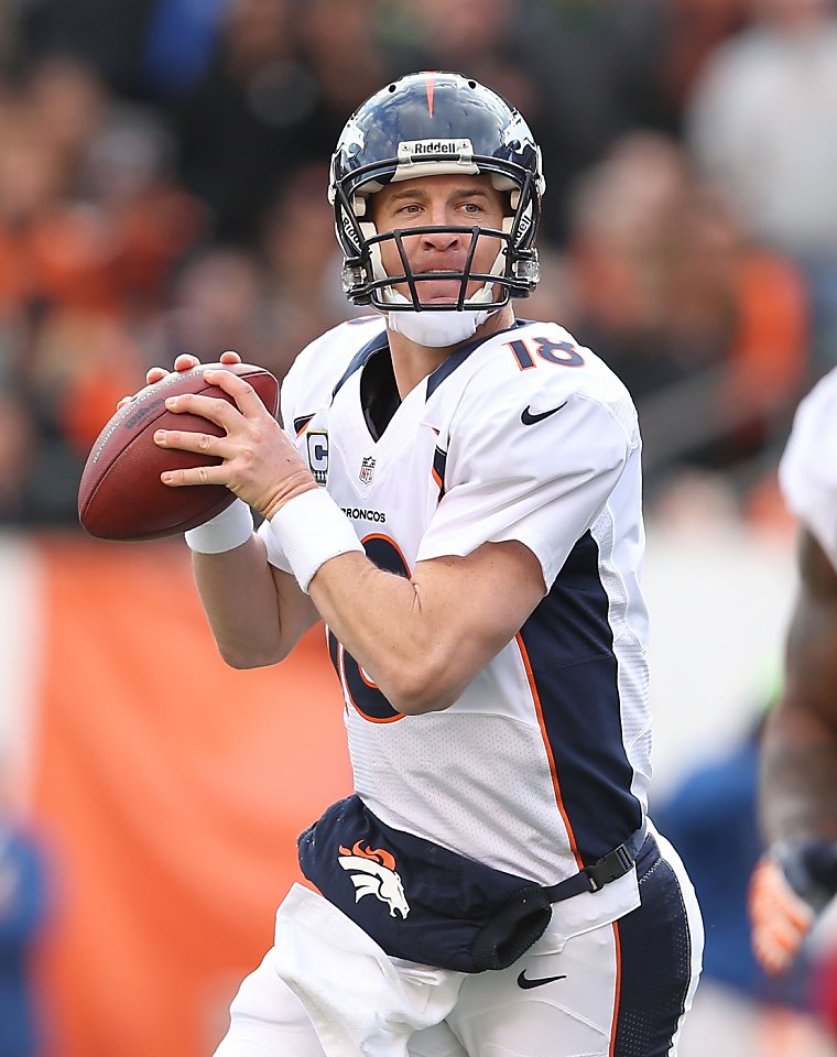 Manning, Luck 1st-half sensations