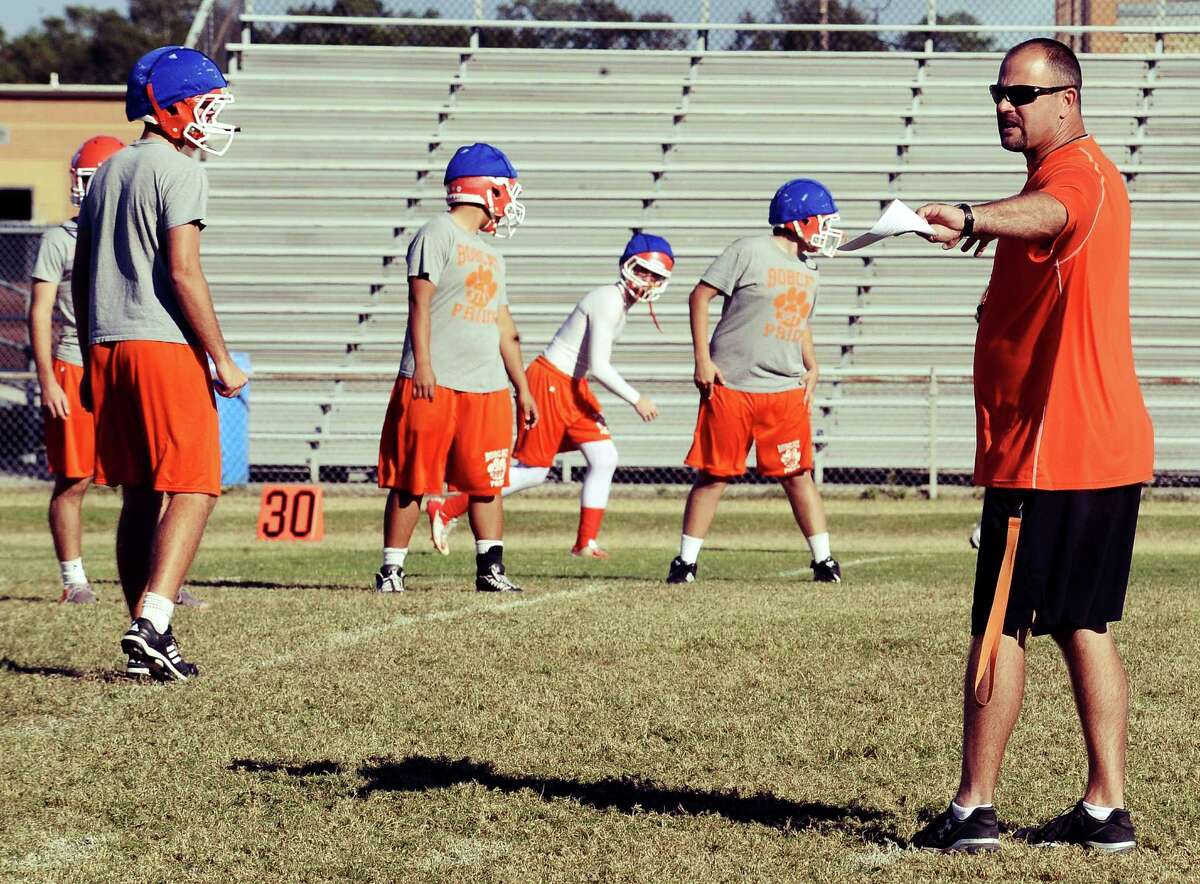 Orangefield coach faces former school with playoff spot at stake
