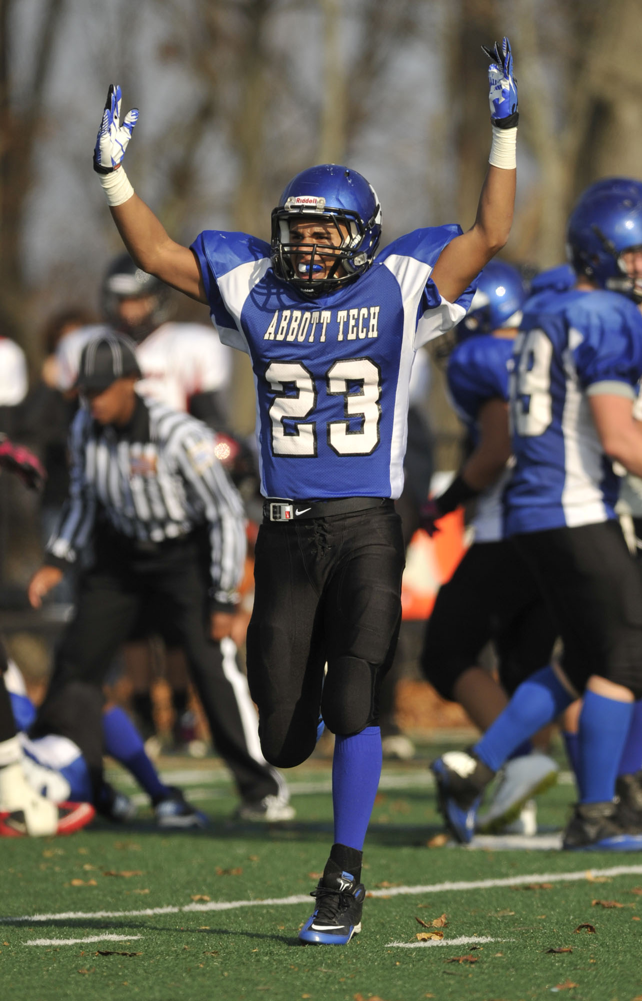 Abbott Tech football team achieves first three-game winning streak