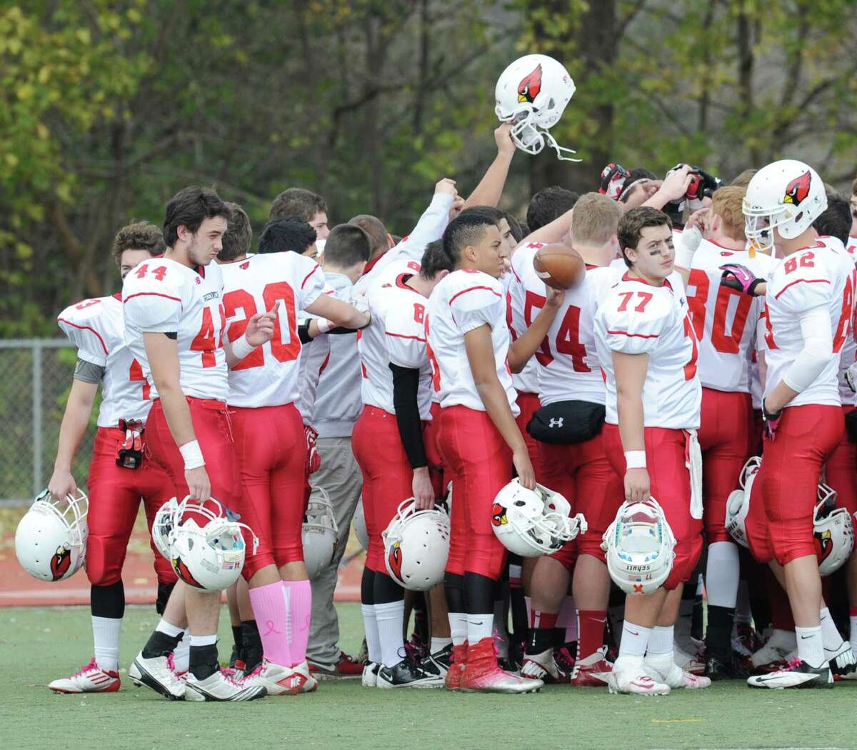Greenwich football team cruises past McMahon, improves to 7-0