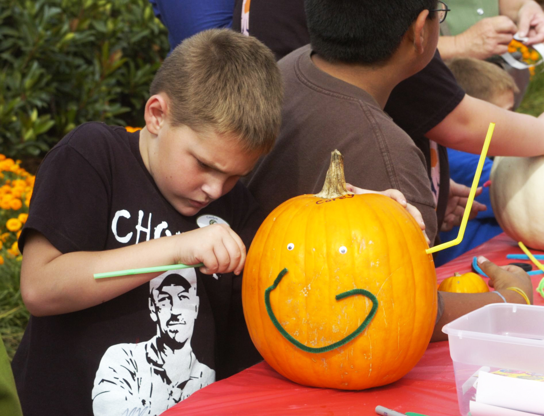 Shangri La Autumn Fair fun for all -- except crows